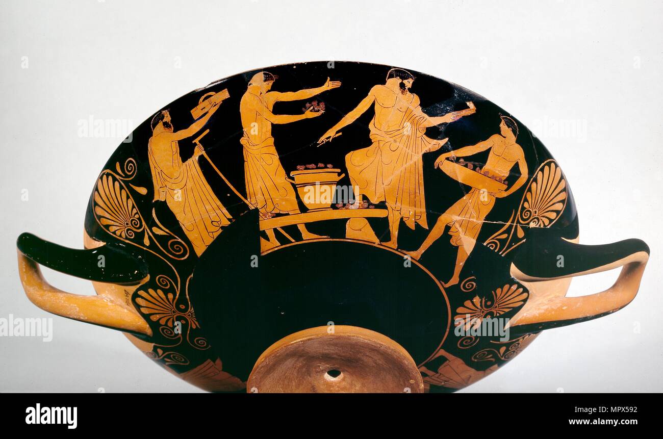 Cup, 470-460BC. Artist: Pan Painter Stock Photo - Alamy