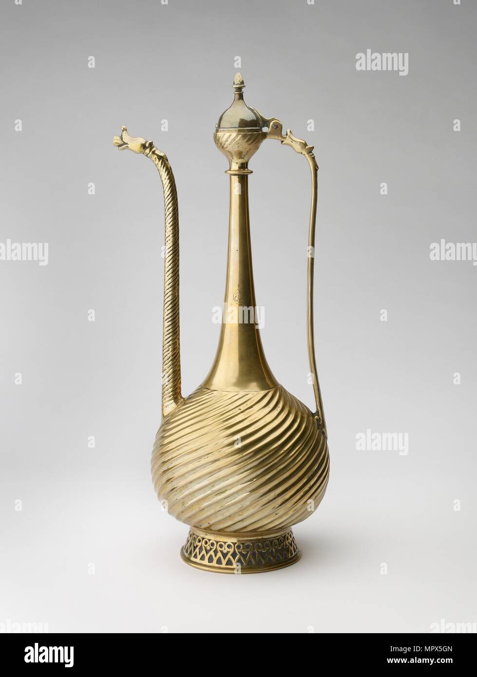 Ewer hi-res stock photography and images - Alamy