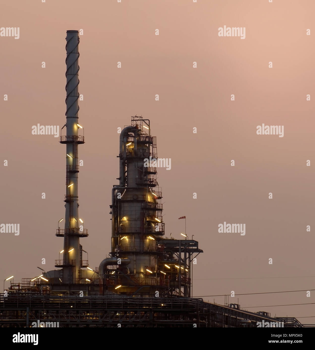 Oil gas refinery silhouette hi-res stock photography and images - Alamy