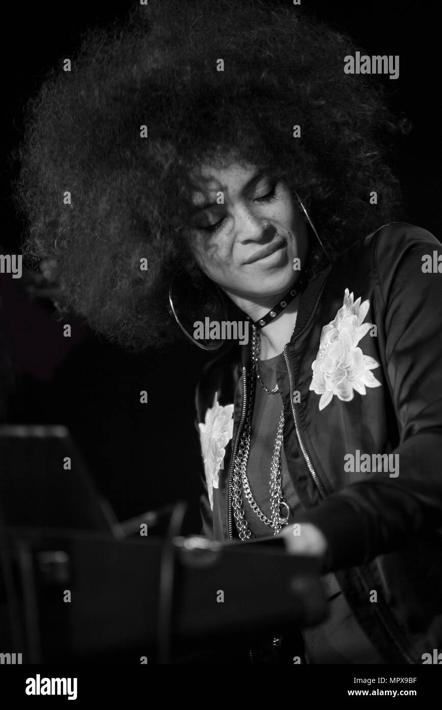 Kandace Springs, 2017. Artist: Alan John Ainsworth Stock Photo - Alamy
