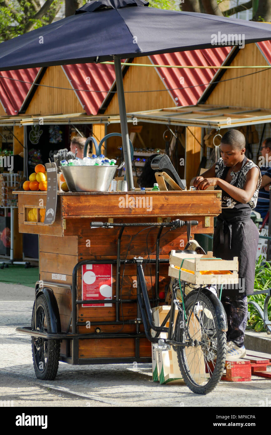 Fruit juices Vendor Miradouro de Sao Pedro de Alcantara, Lisbon ...