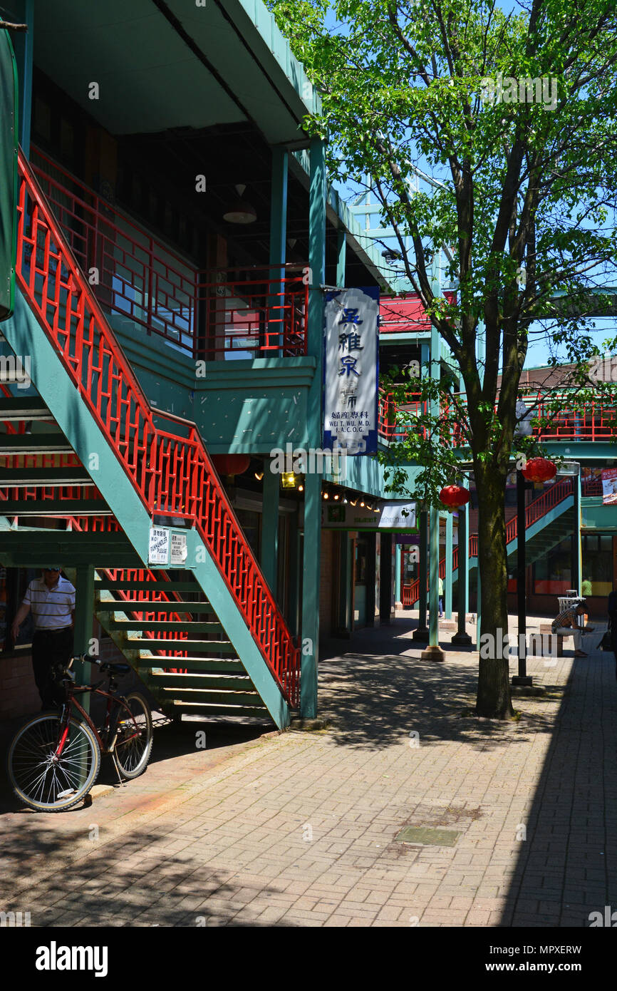 Chicago chinatown square hi-res stock photography and images - Alamy