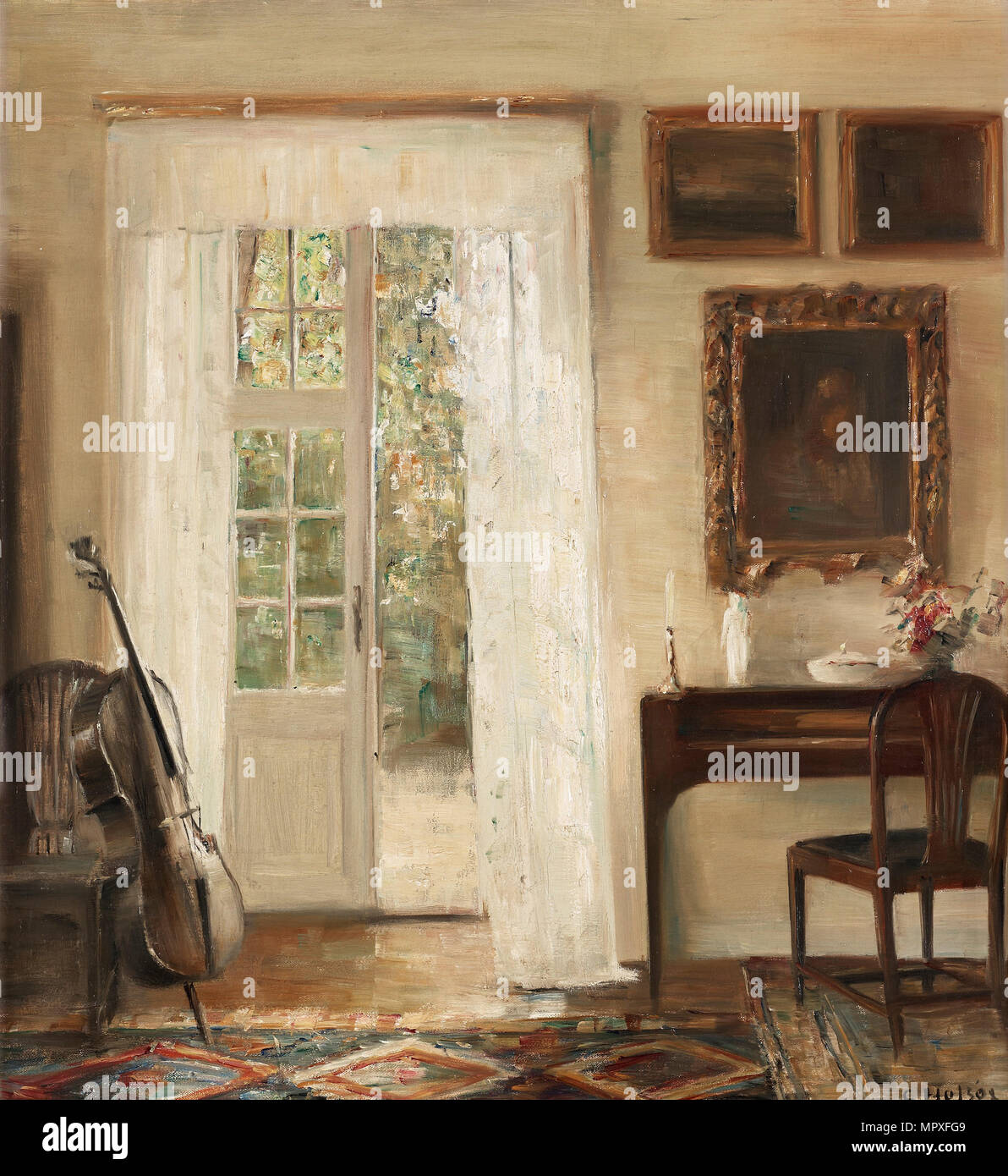 Interior with a cello Stock Photo - Alamy