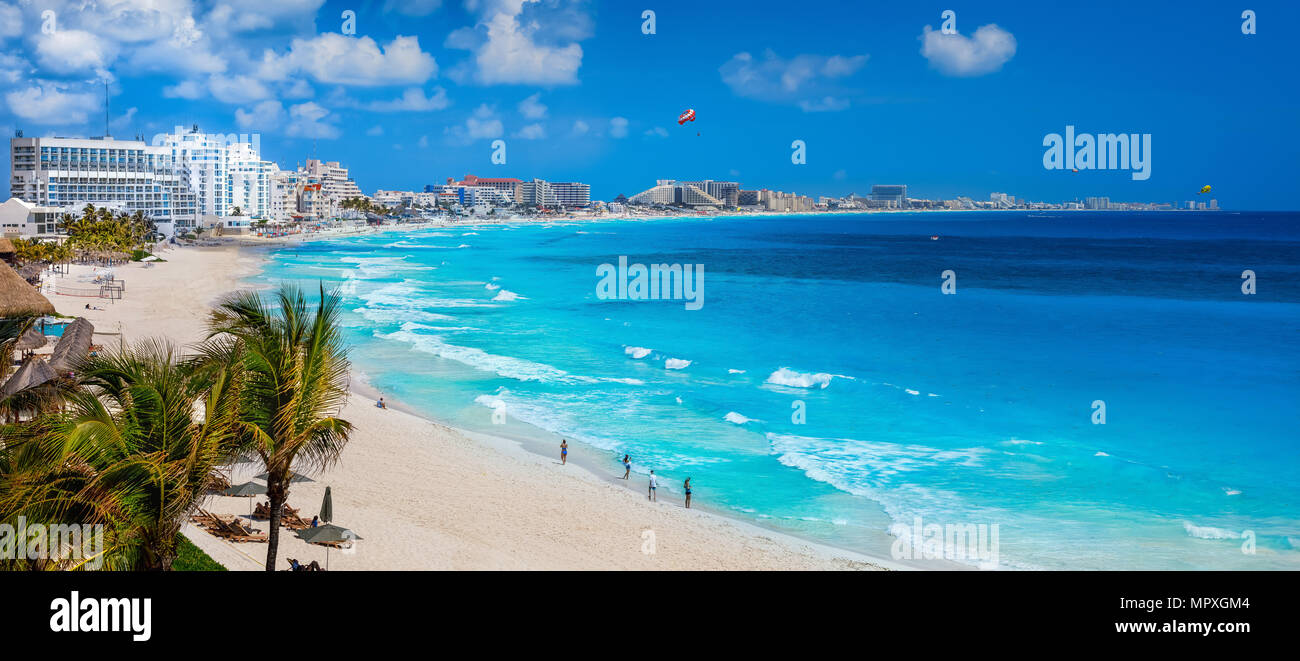 Cancun resort hi-res stock photography and images - Alamy