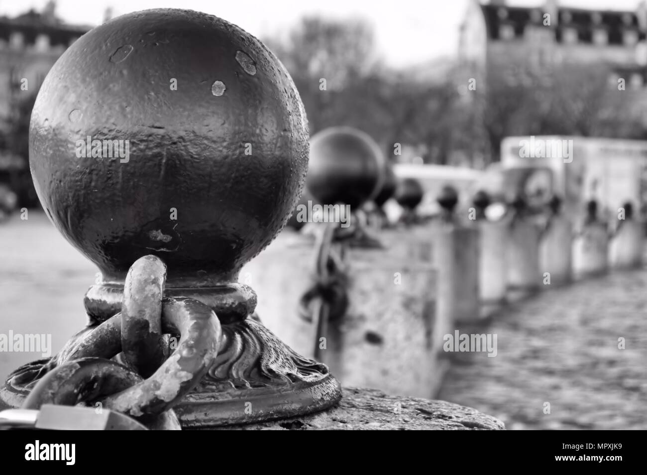 Street bollards paris hi-res stock photography and images - Alamy