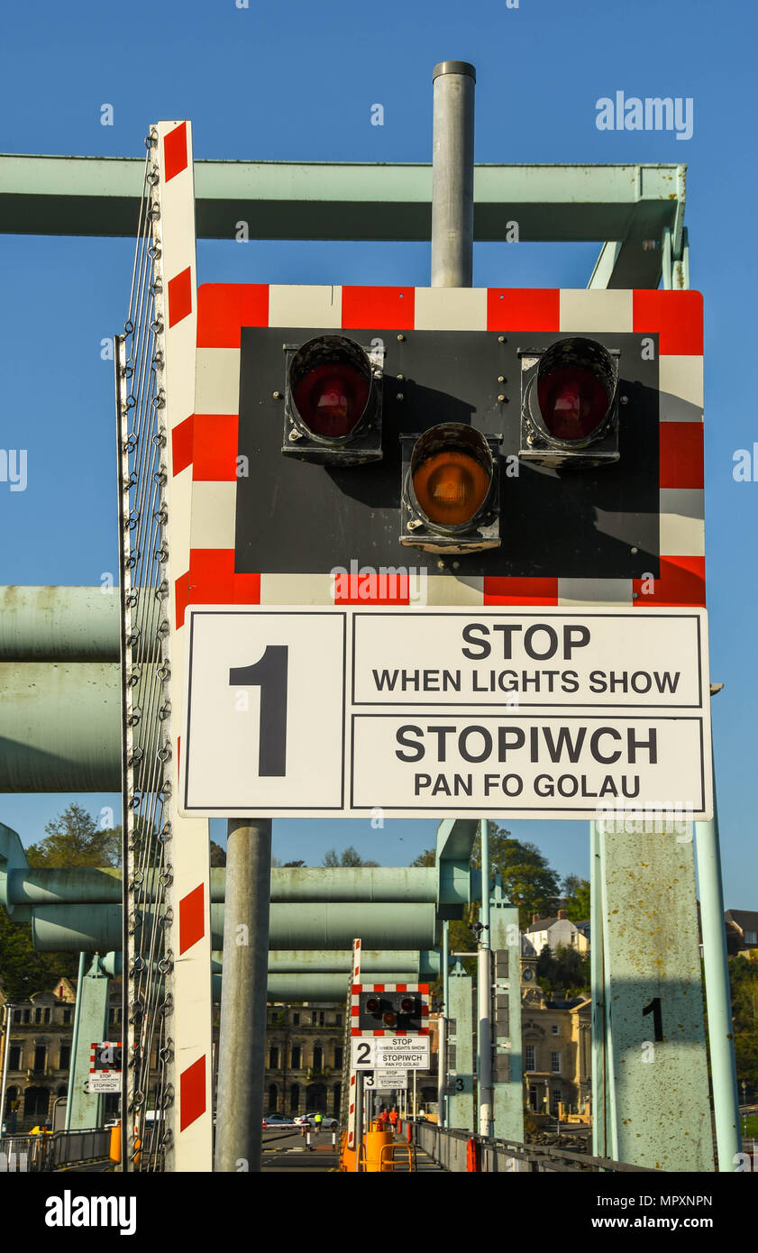 Signage warning light hi-res stock photography and images - Alamy