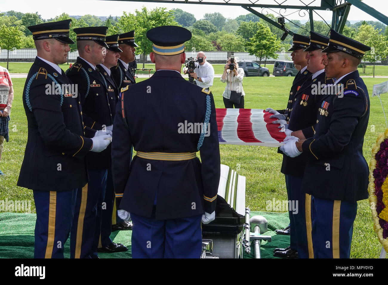 Soldiers In Dress Uniform High Resolution Stock Photography and Images ...