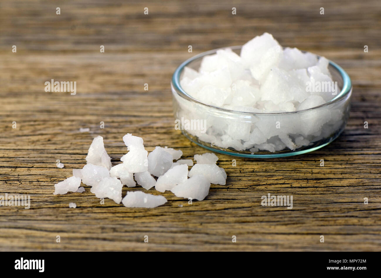 Sodium chloride nacl table salt hi-res stock photography and images - Alamy