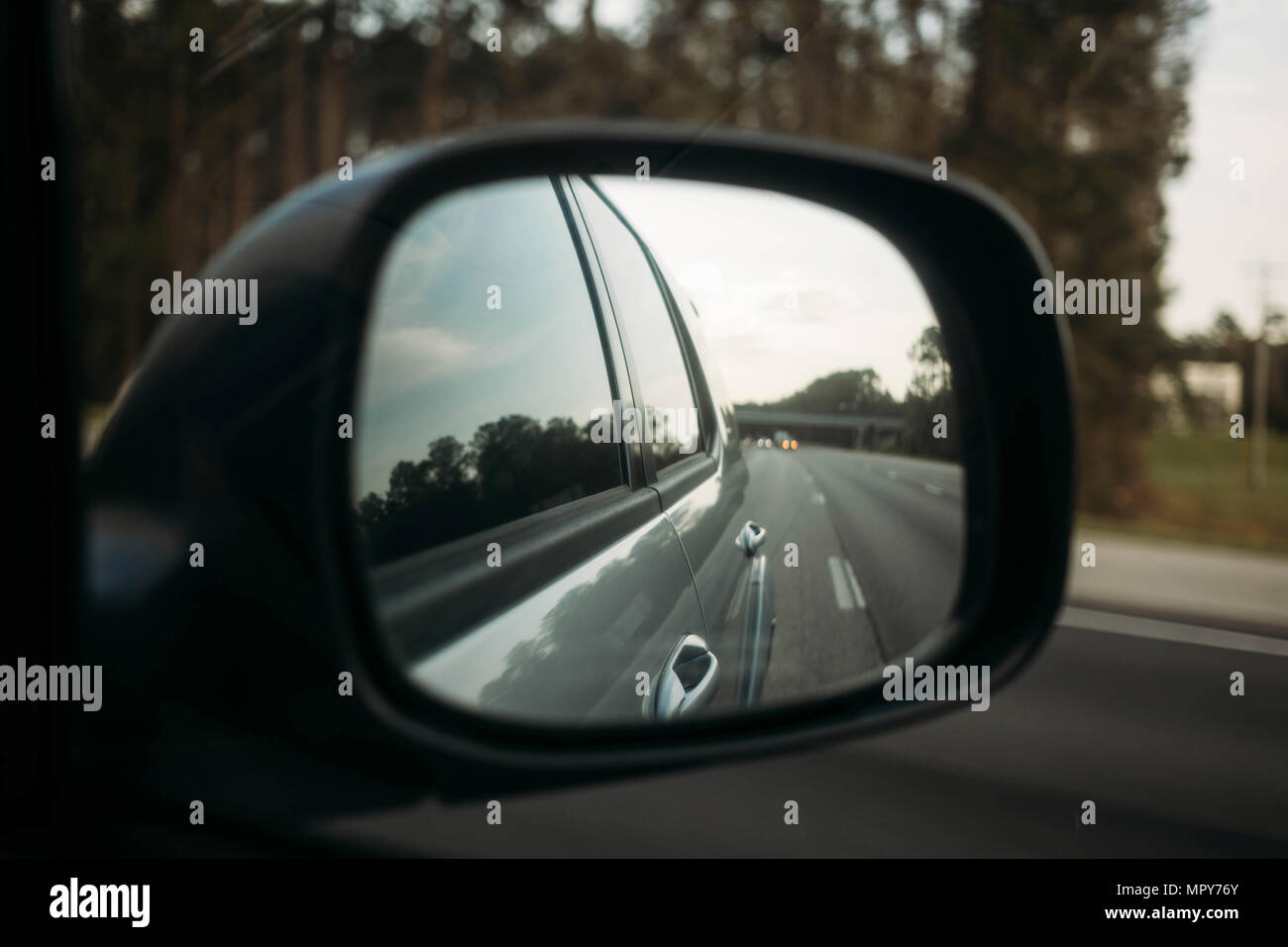 Side view of car hi-res stock photography and images - Alamy