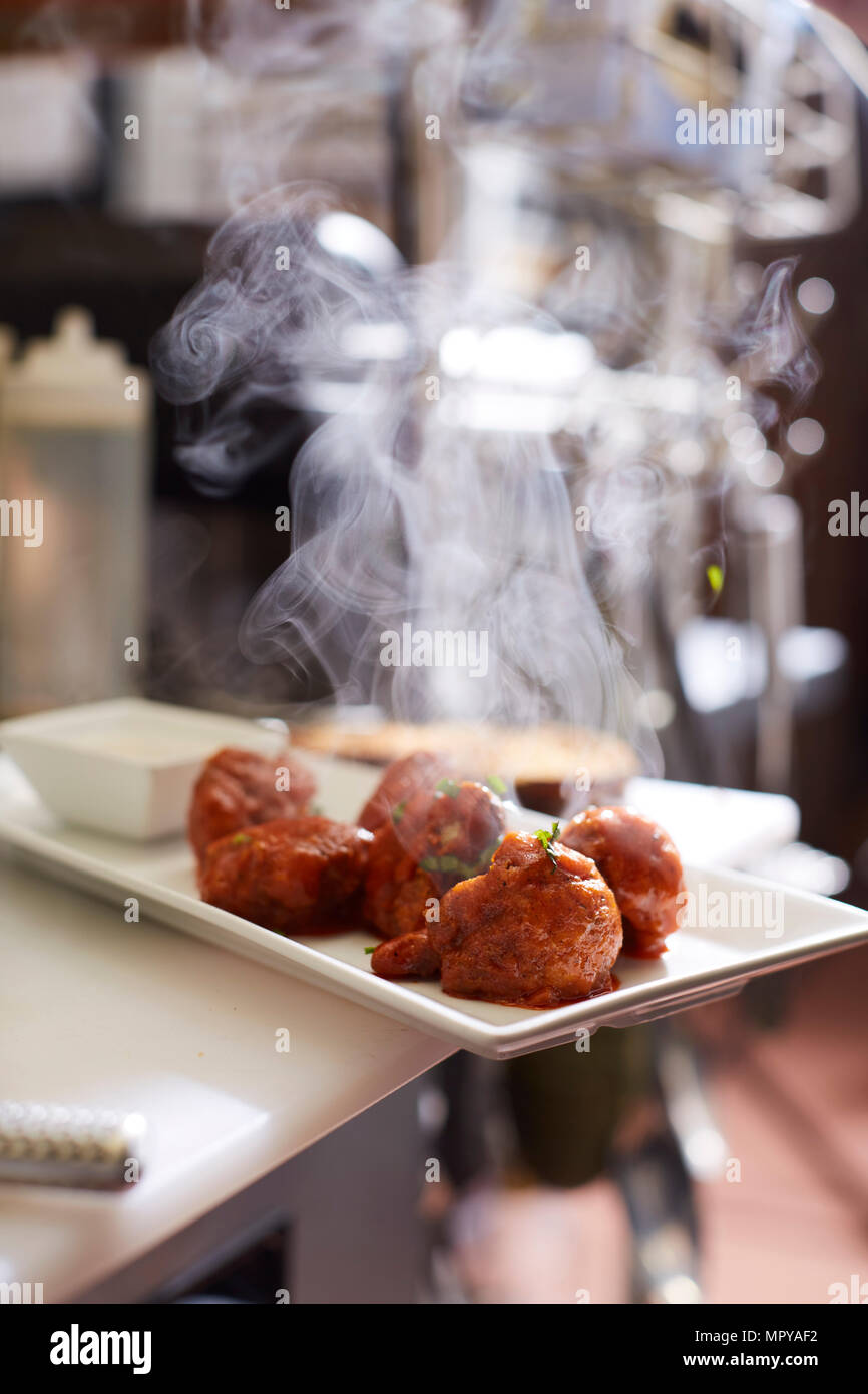 Chicken fresh hi-res stock photography and images - Alamy