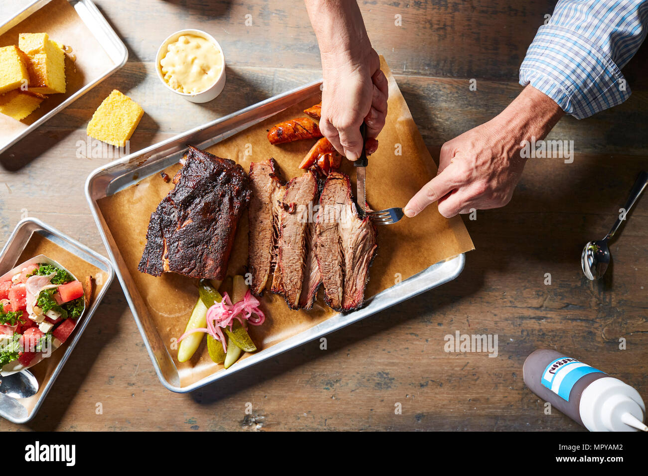 Hands holding meat hi-res stock photography and images - Alamy