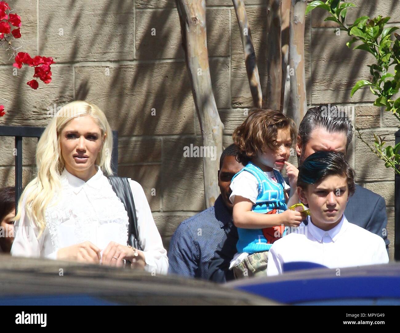 Gwen Stefani and Blake Shelton take the kids to church in Los Angeles ...