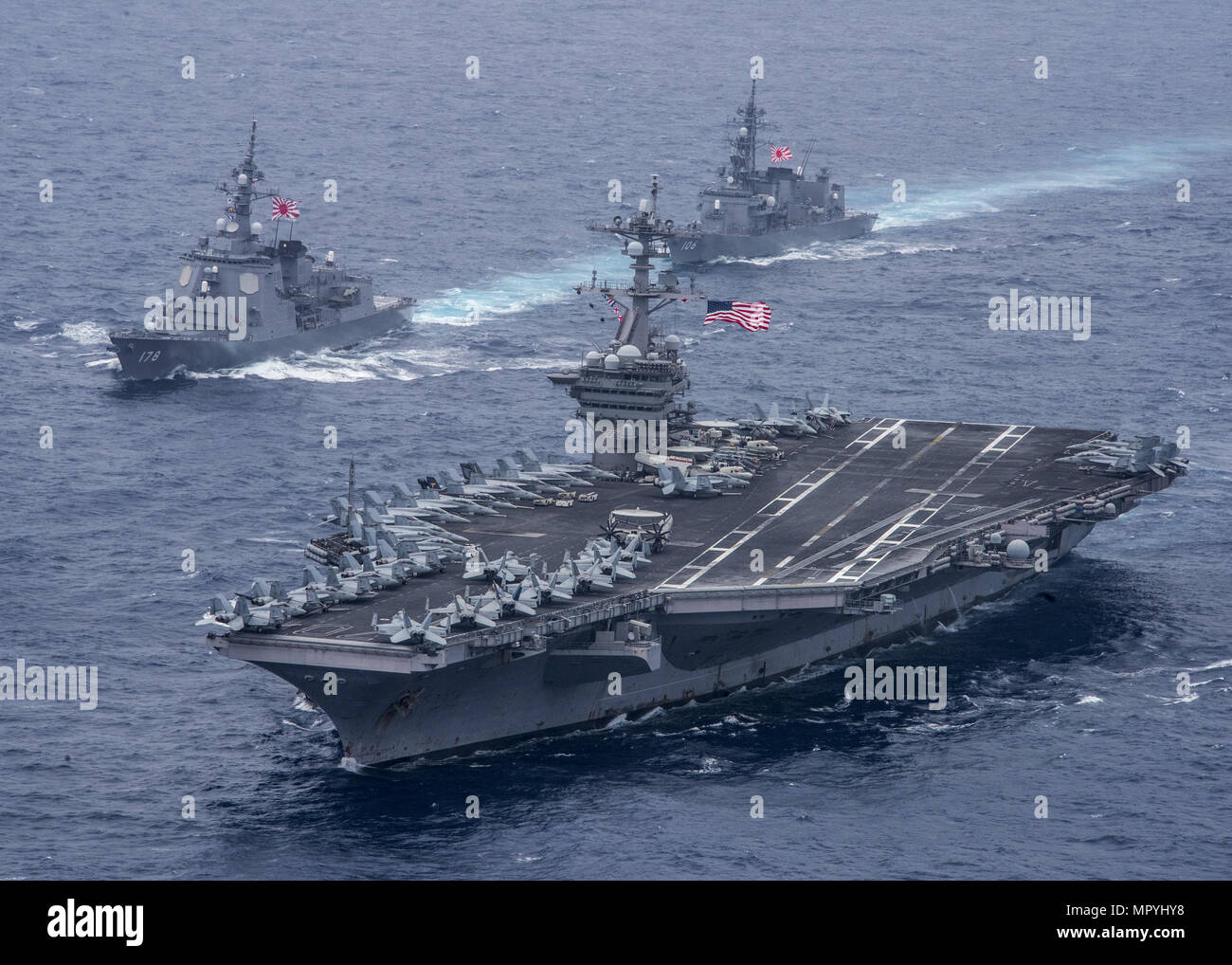 170426-N-BL637-175 PHILIPPINE SEA (April 26, 2017) USS Carl Vinson (CVN ...