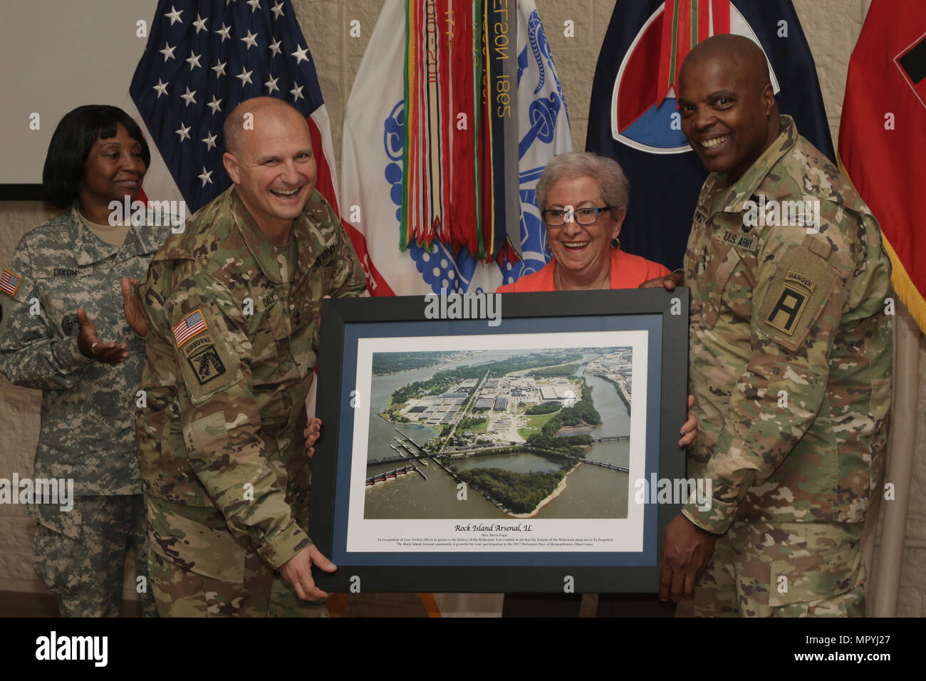 Lt. Gen. Stephen Twitty (right), First Army commanding general, and Maj ...