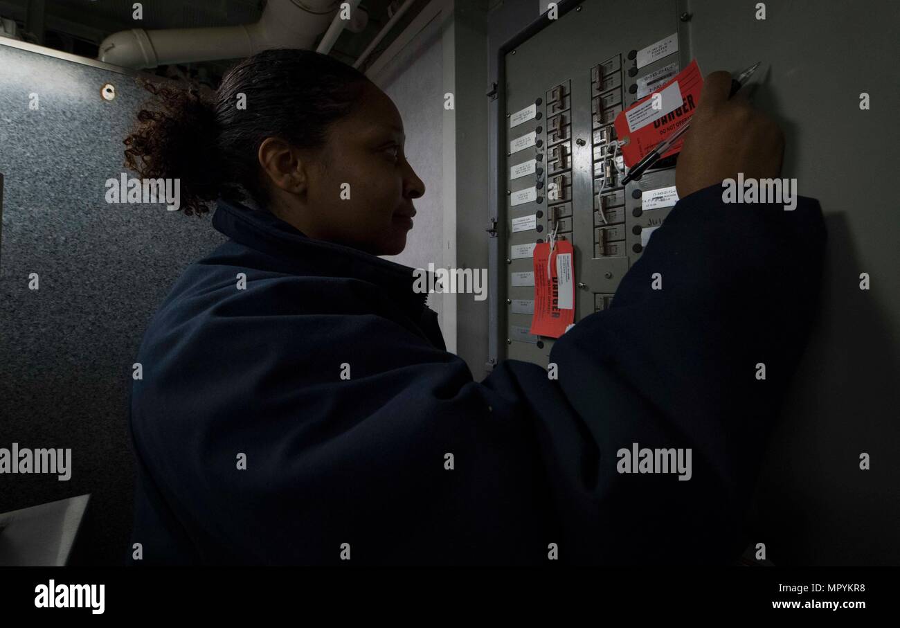 Navy ship control panel hi-res stock photography and images - Alamy