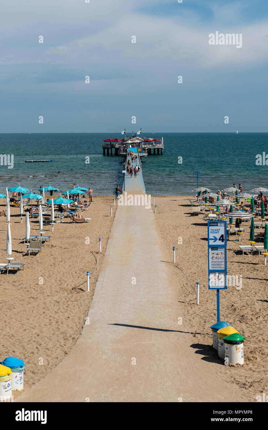 Lignano beach hi-res stock photography and images - Alamy