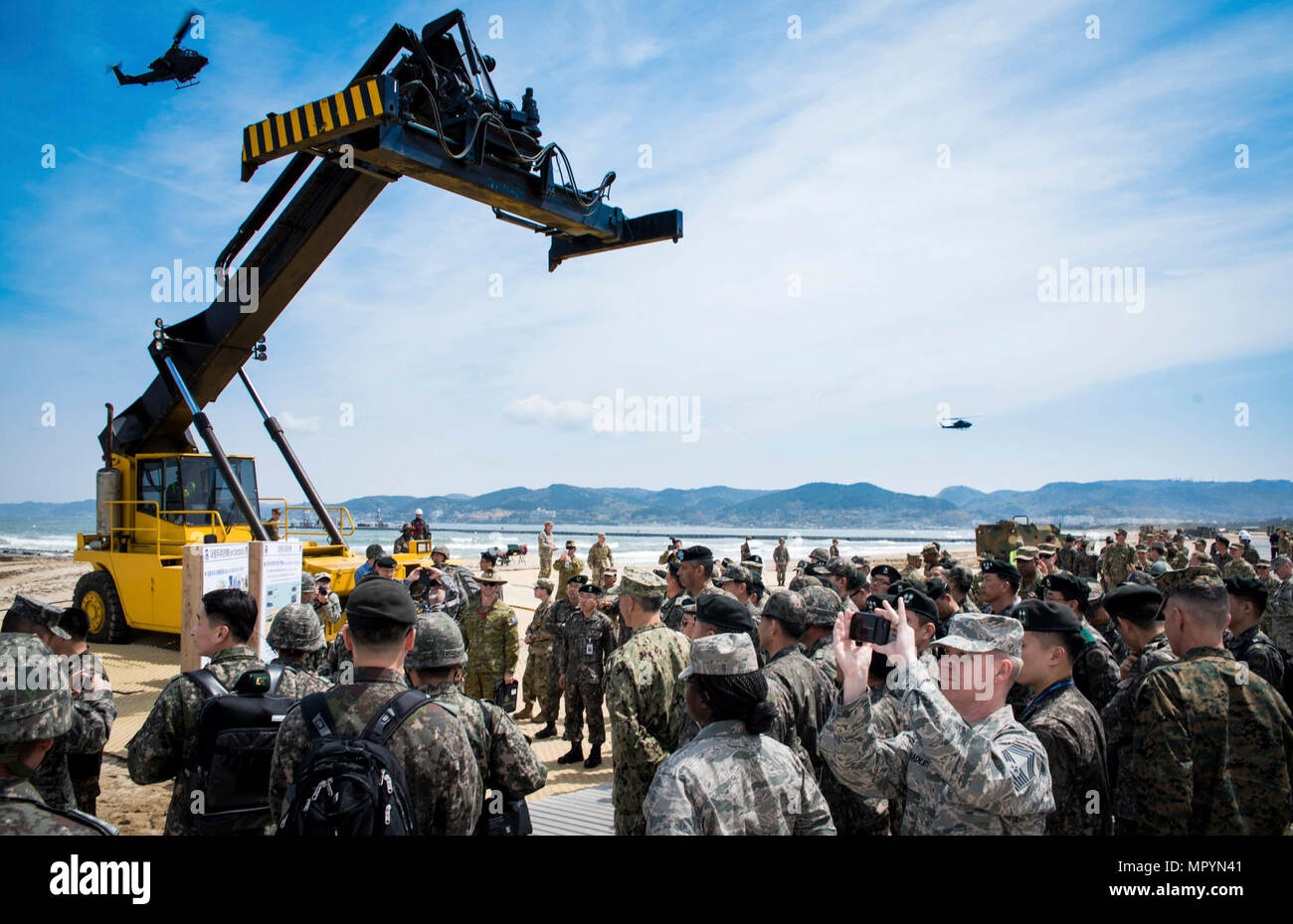 POHANG, Republic of Korea (April 12, 2017) –Distinguished visitor ...