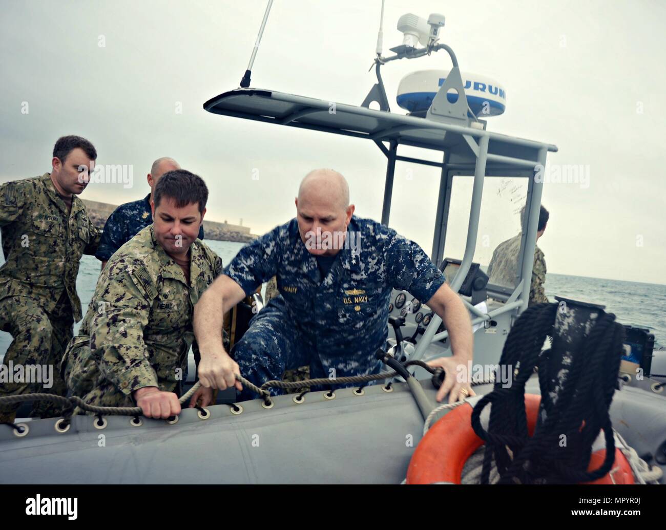 170425-N-N0901-003 NAVAL STATION ROTA, Spain (April 25, 2017) Vice Adm ...