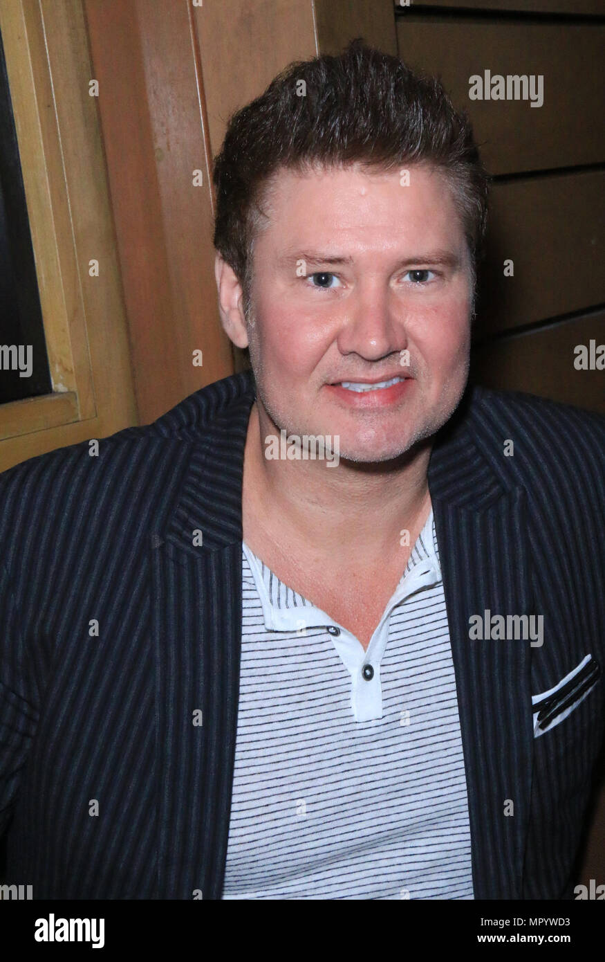 Carly Robyn Green performing live in concert Featuring: Michael Lington ...