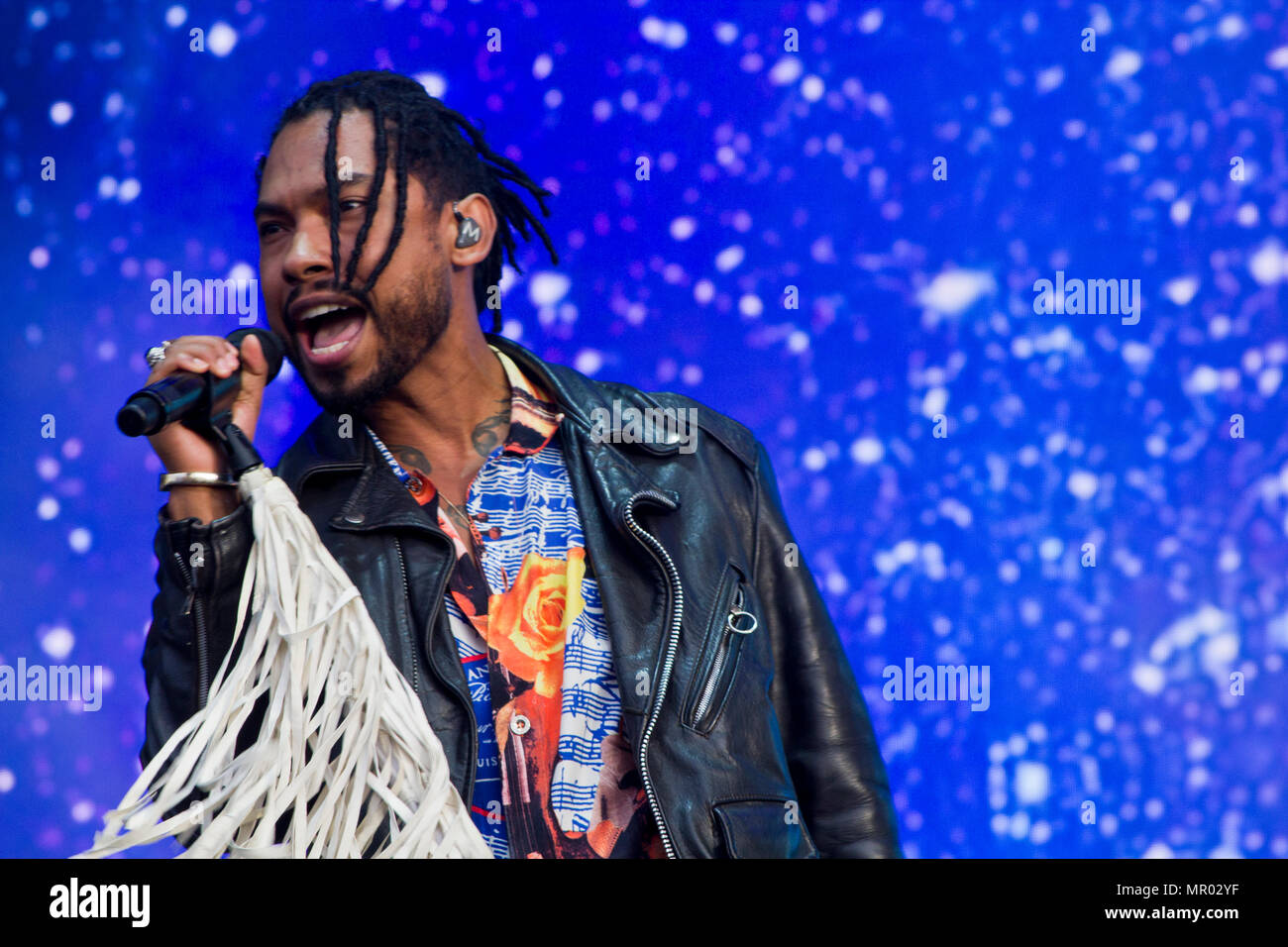 Miguel singer hi-res stock photography and images - Alamy