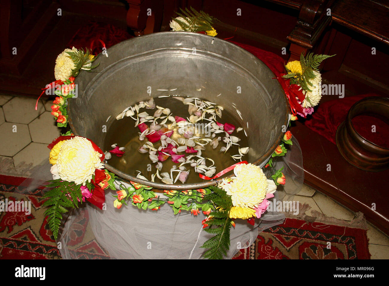 Baby baptism eastern orthodox hi-res stock photography and images - Alamy