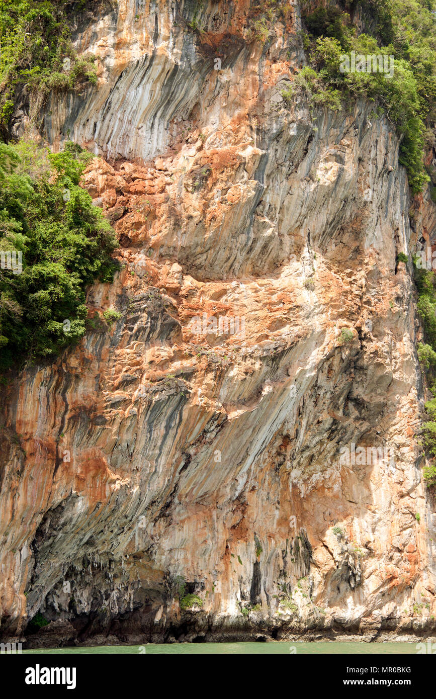 Tall limestone cliff hi-res stock photography and images - Alamy
