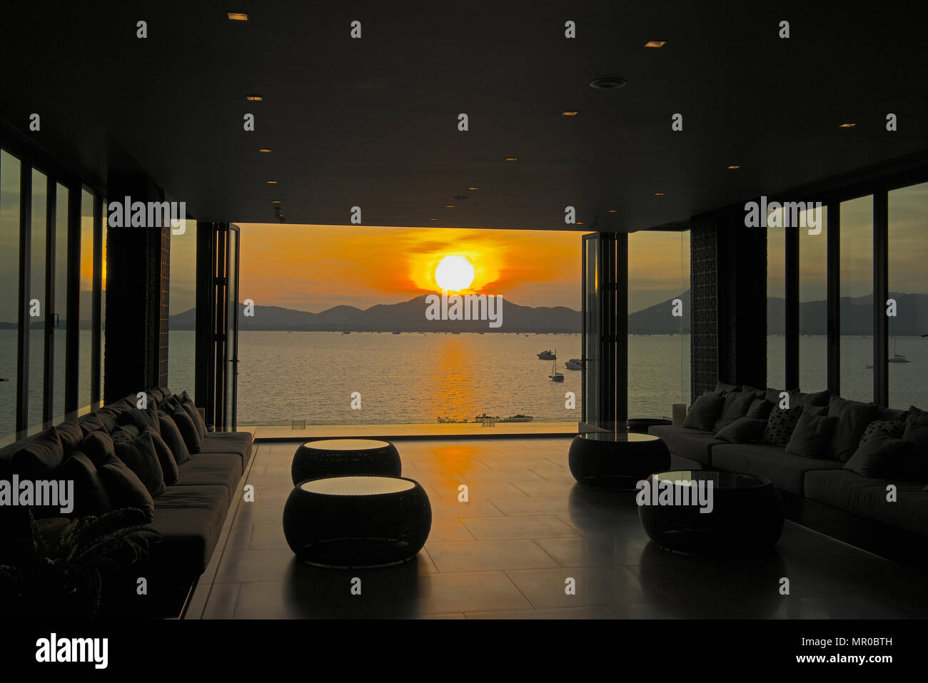 Reception room hi-res stock photography and images - Alamy