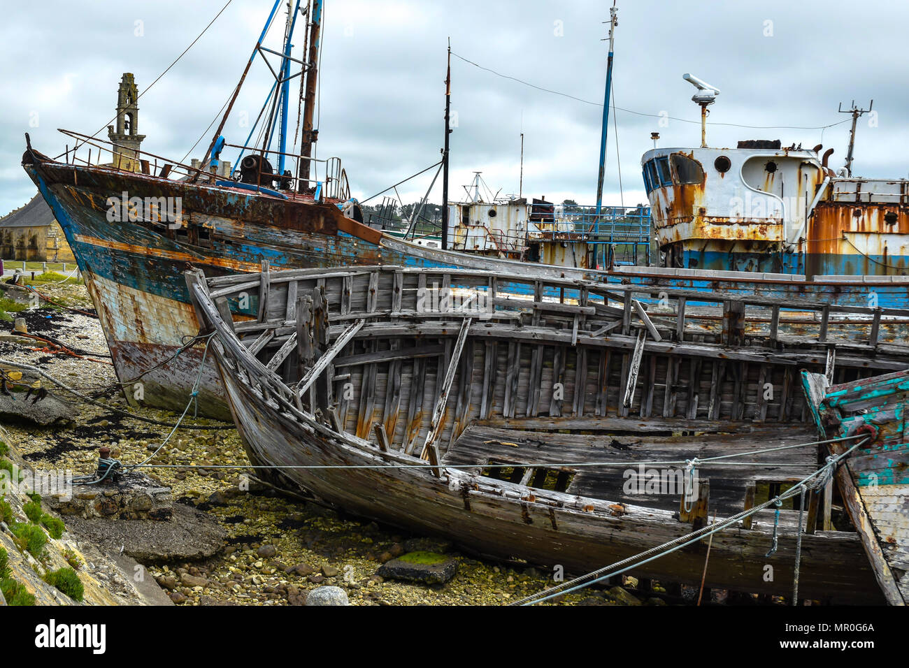 Crumbling flaking hi-res stock photography and images - Alamy