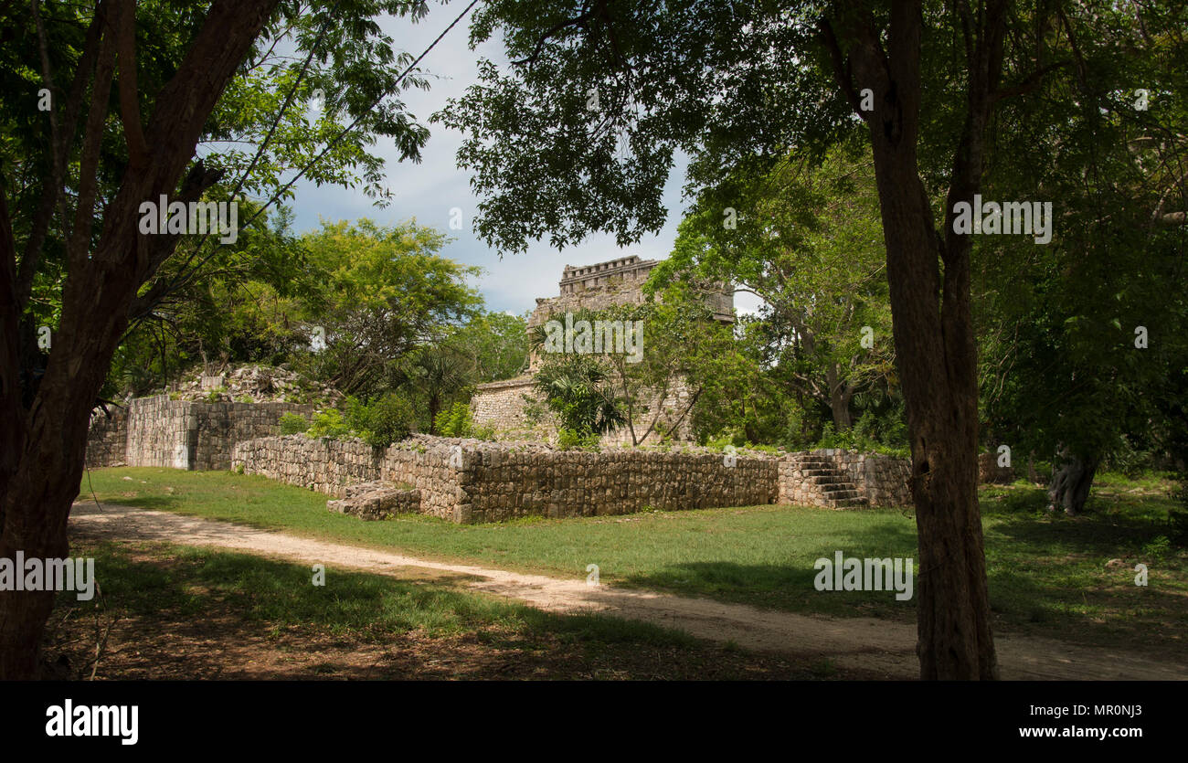 Burial site ruin hi-res stock photography and images - Alamy