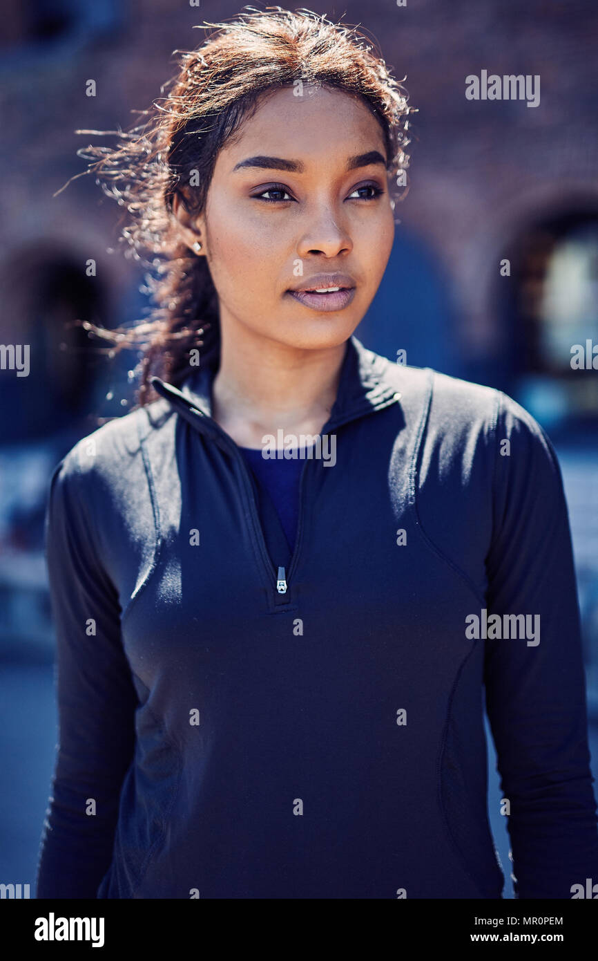 Pretty black woman hi-res stock photography and images - Alamy