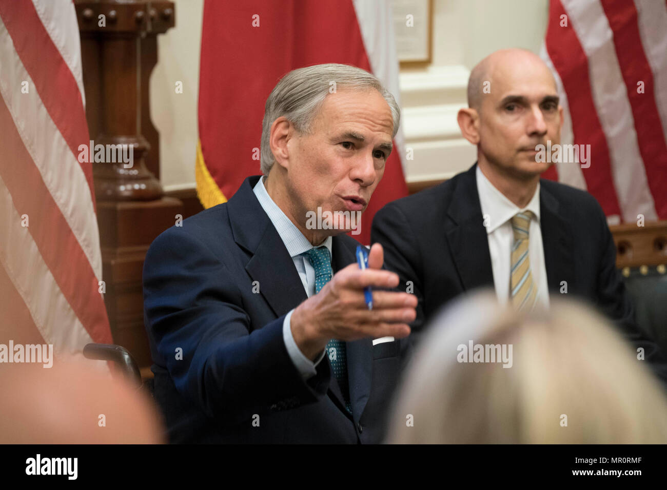 Texas gov greg abbott hosts hi-res stock photography and images - Alamy