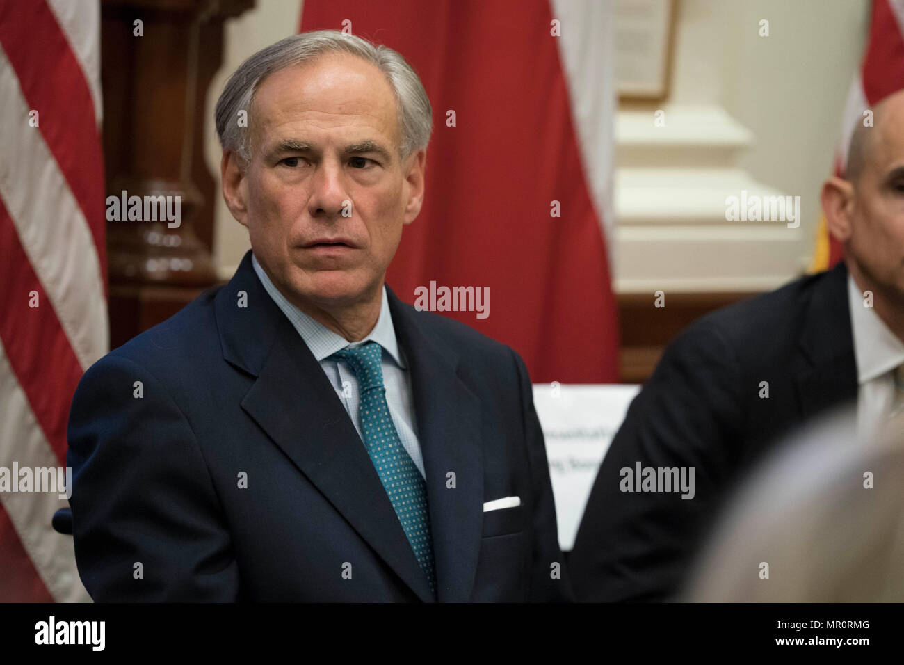 Texas gov greg abbott hosts hi-res stock photography and images - Alamy