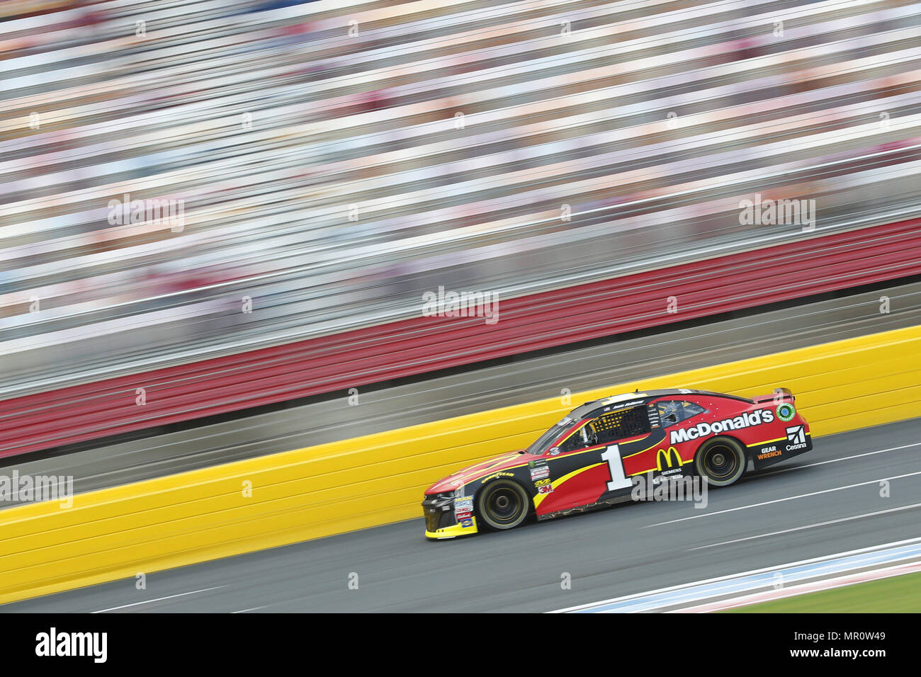 Concord, North Carolina, USA. 24th May, 2018. Jamie McMurray (1) brings ...
