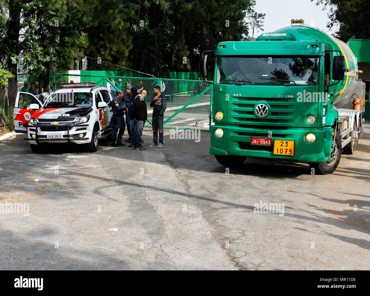 Police escort truck hi-res stock photography and images - Alamy