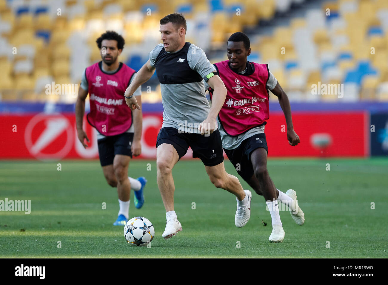 James milner training hi-res stock photography and images - Alamy