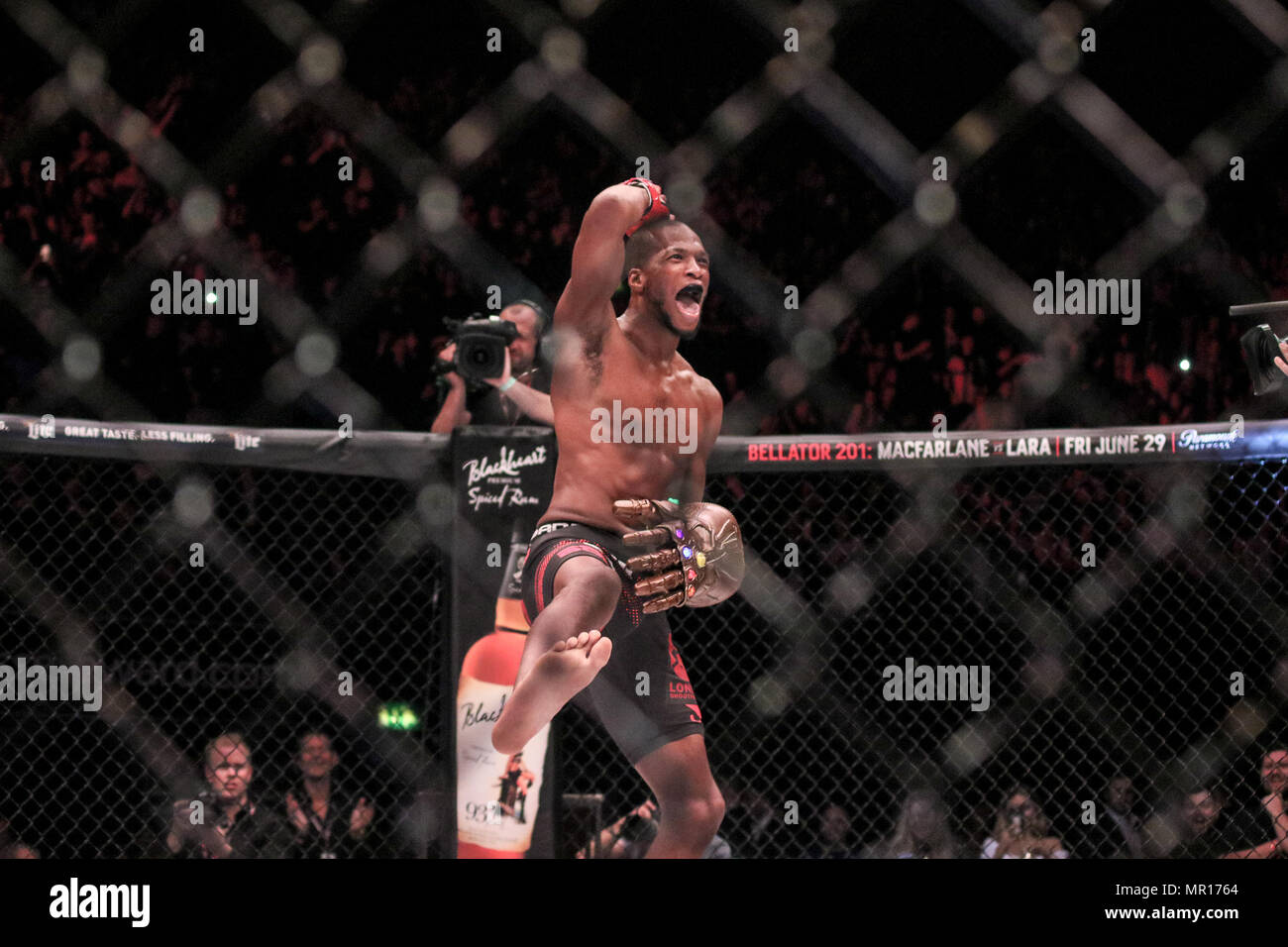 Michael Page defeats David Rickels Credit: Dan Cooke Stock Photo - Alamy