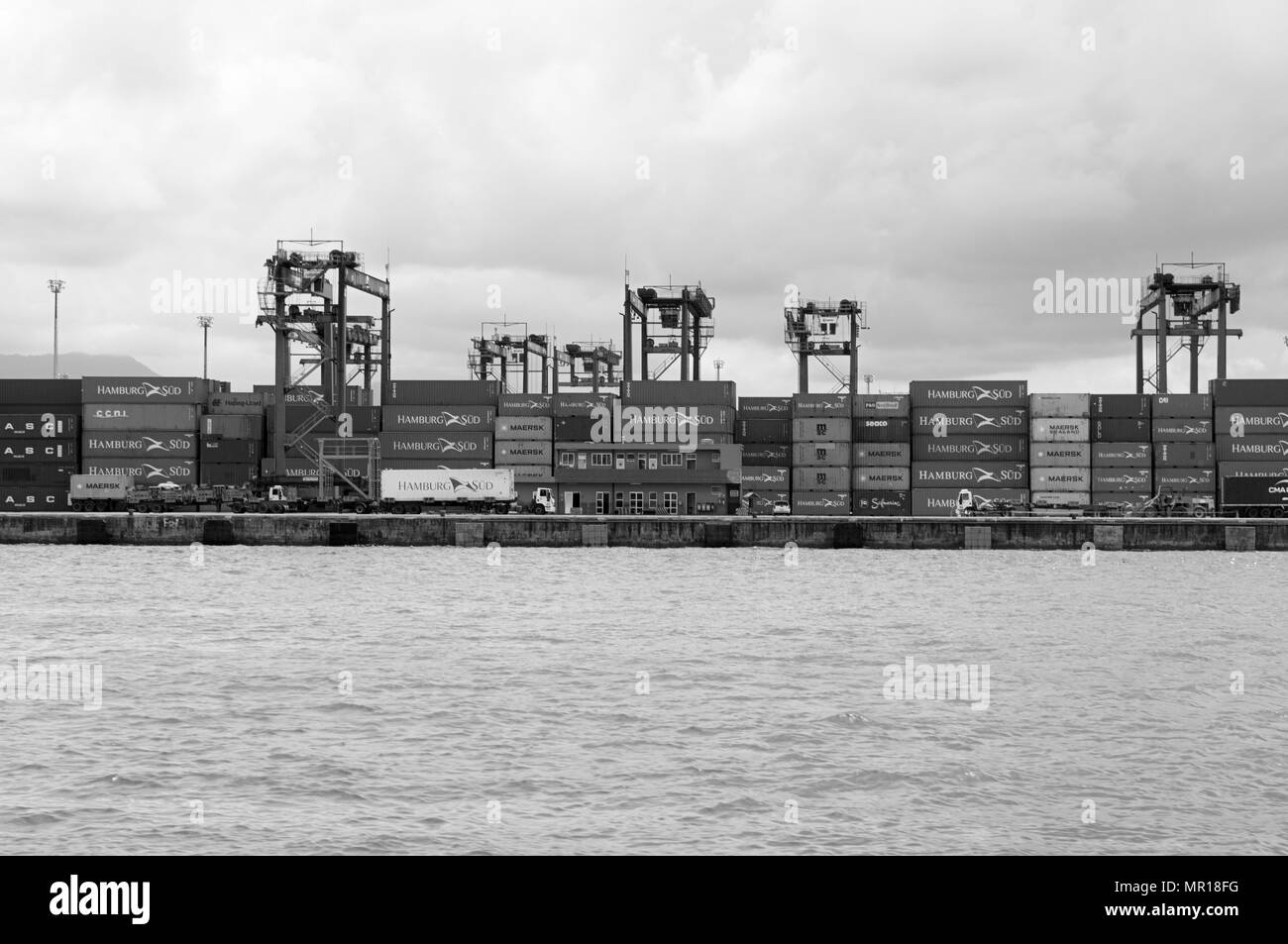 Containers port brazil Black and White Stock Photos & Images - Alamy