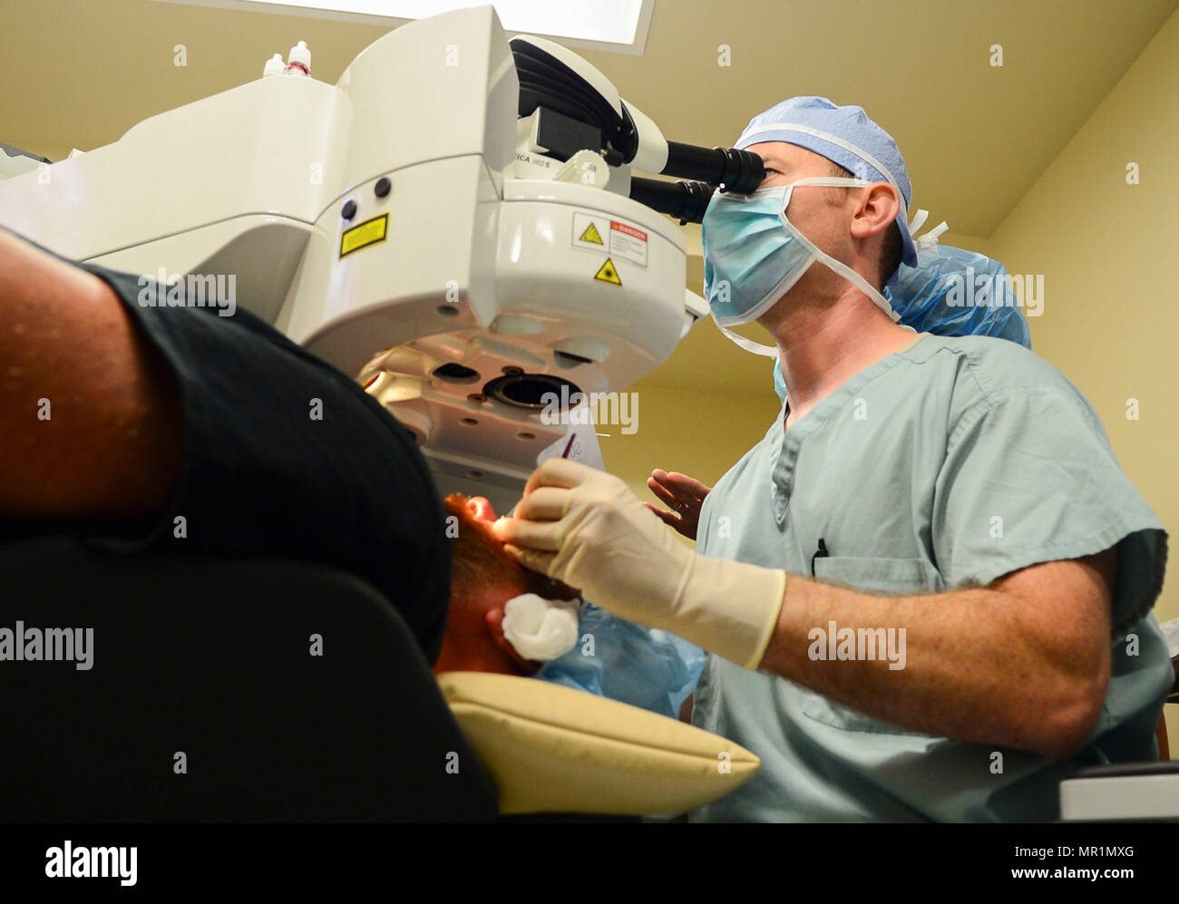 170424-N-TR165-103 SAN DIEGO (April 24, 2017) Cmdr. John Cason, program ...