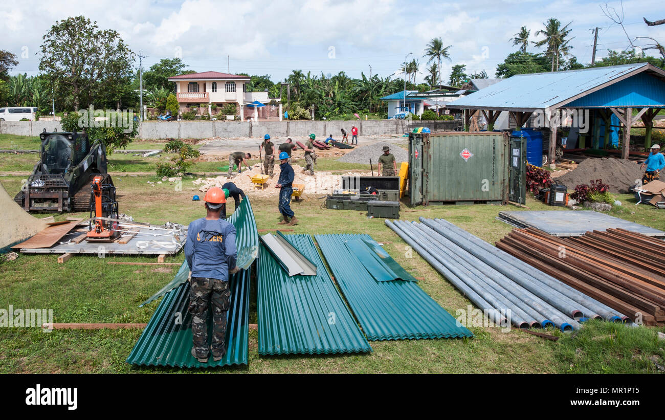 U.S. military engineers and Philippine Sailors build a new classroom ...