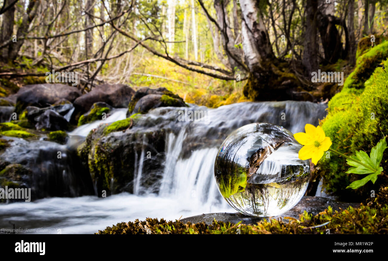 Long glass splash hi-res stock photography and images - Alamy