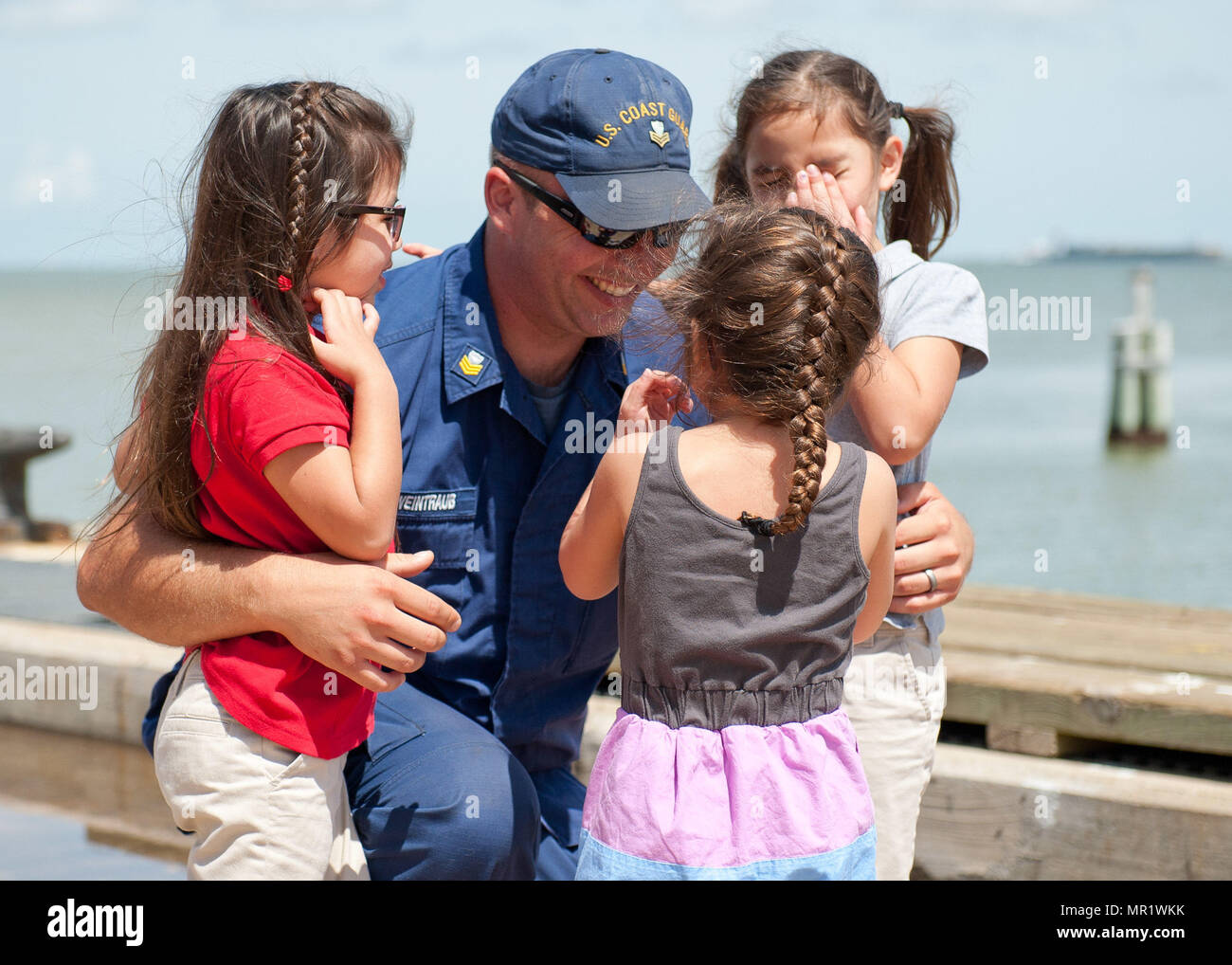 Petty Officer 1st Class Steven Weintraub, a damage controlman on the ...