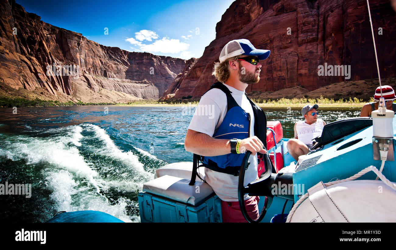River guide hi-res stock photography and images - Alamy