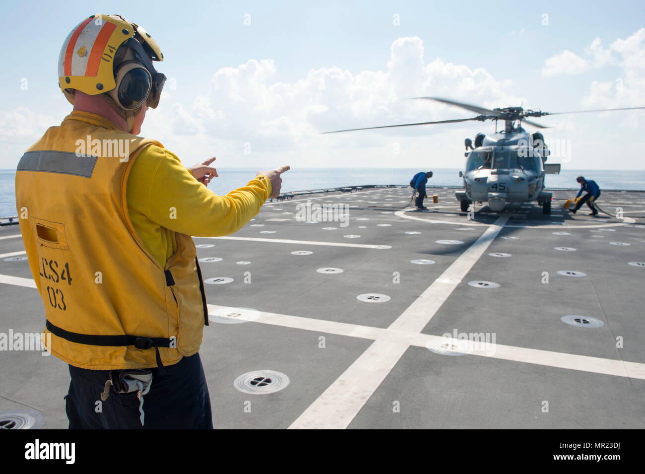 170501-N-PD309-097 SOUTH CHINA SEA (May 1, 2017) Boatswain's Mate 2nd ...