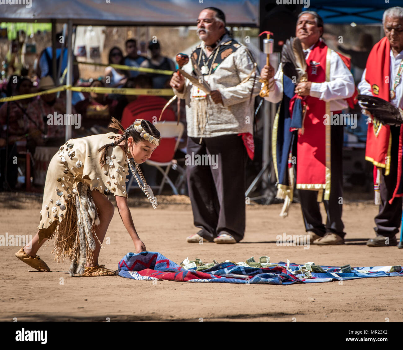 Native american elder child hi-res stock photography and images - Alamy