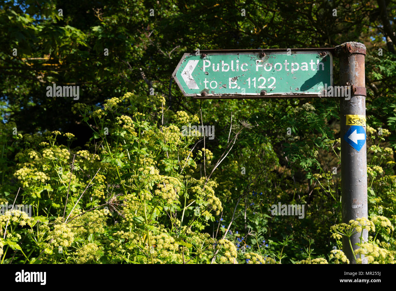 Suffolk footpath sign hi-res stock photography and images - Alamy