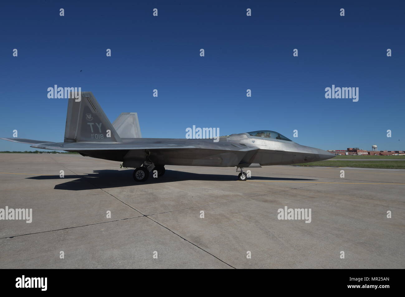 1 44 fighter hi-res stock photography and images - Alamy