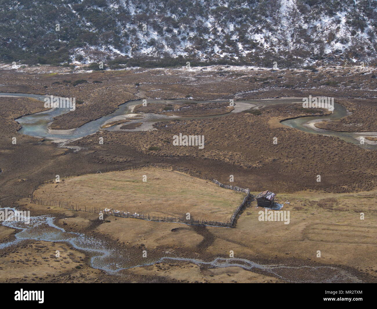 Road Trip to Yumthang Valley ,Sikkim INDIA , 15th APRIL 2013. Yumthang ...