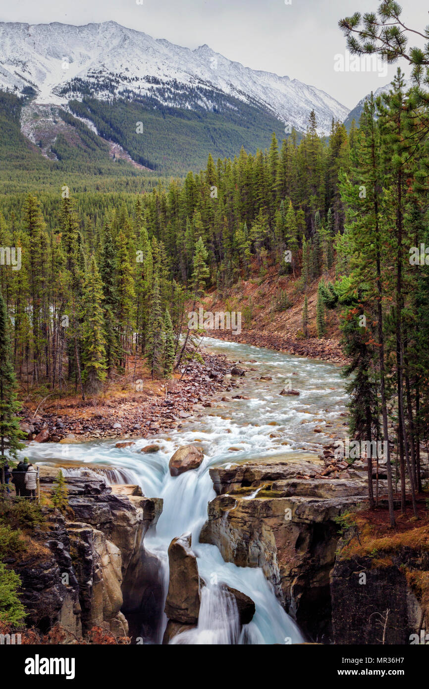 Sunwapta falls canada hi-res stock photography and images - Alamy