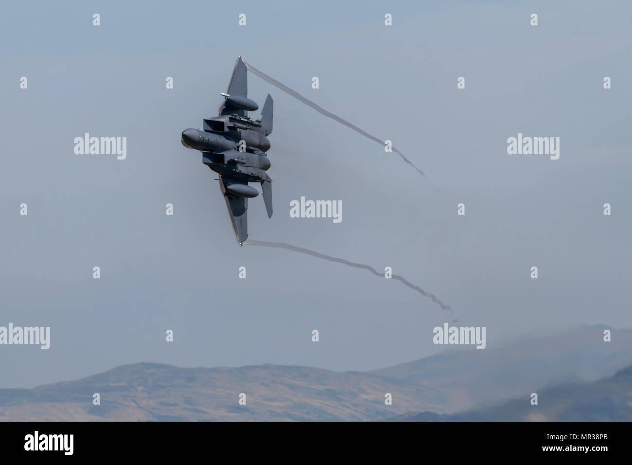 USAF F-15E Strike Eagle flying through the Mack Loop Stock Photo - Alamy