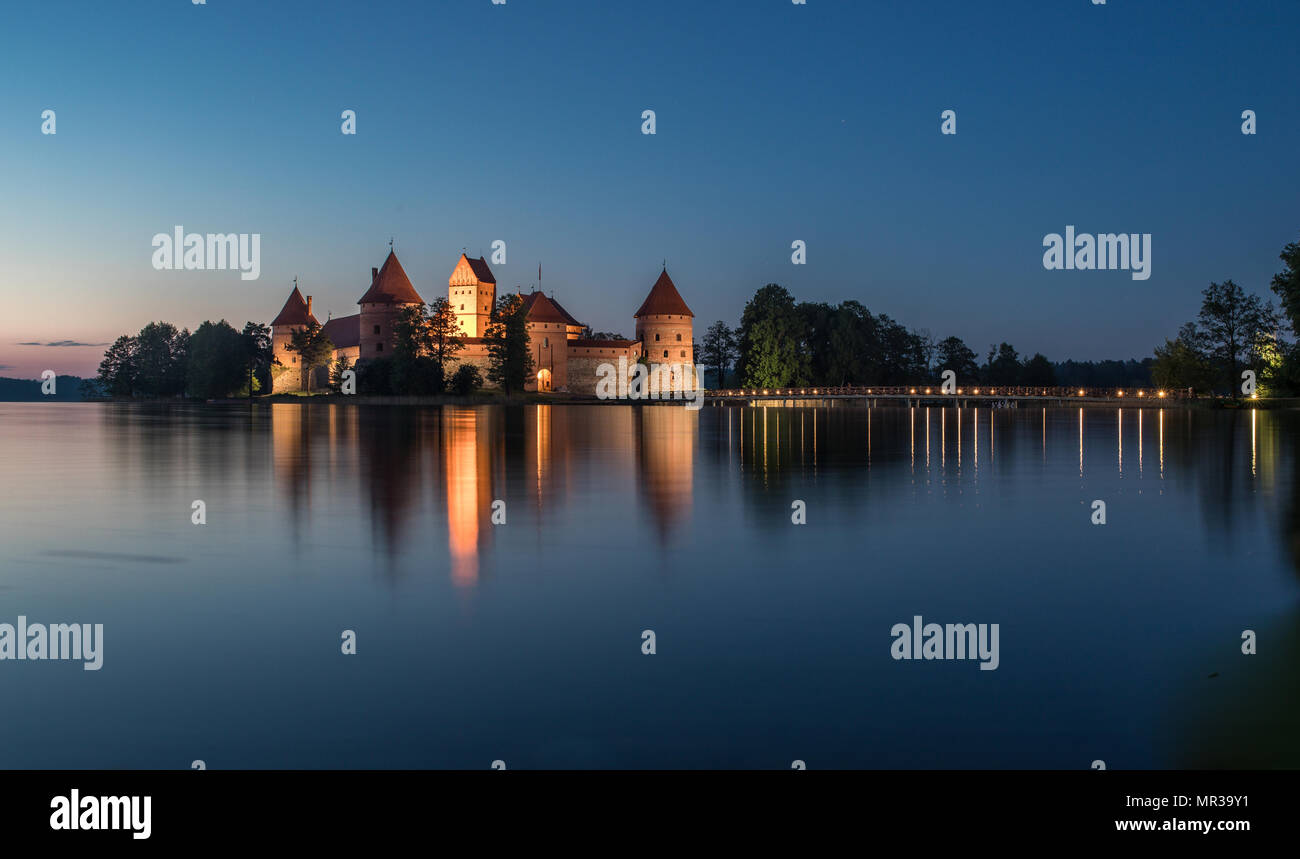 Trakai castle night hi-res stock photography and images - Alamy